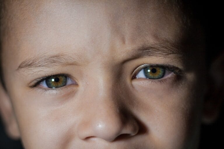 Secrets des yeux hazel : pourquoi tant de fascination